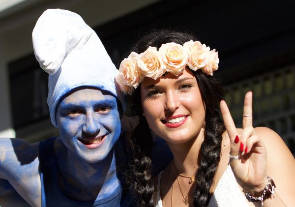 German Smurfs Break World Record - Oddee