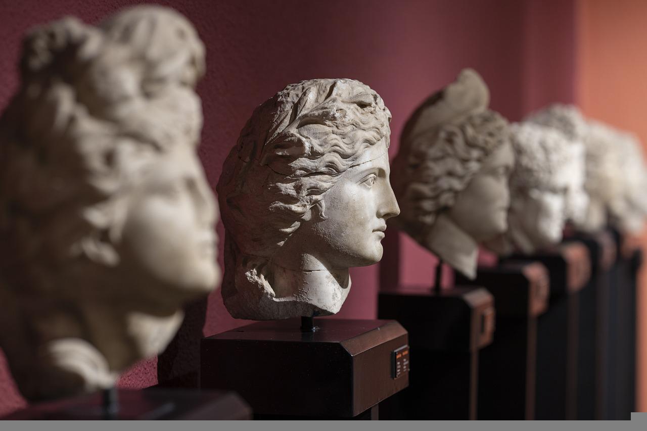 Angry Tourist Smashes Two Ancient Statues in Vatican — Because He ...