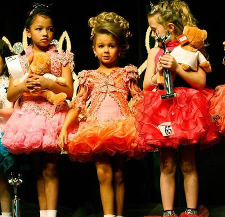 12 Disturbing Child Pageant Photos - child pageants, child pageant ...