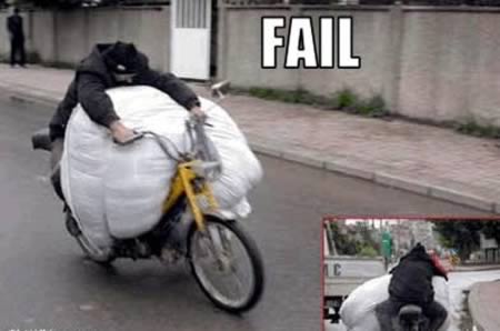 12 Hilarious Moving Fails - moving fail - Oddee