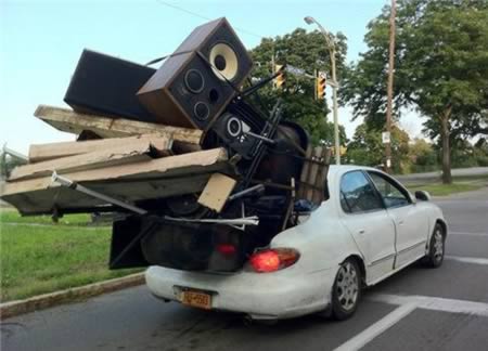 12 Hilarious Moving Fails - moving fail - Oddee