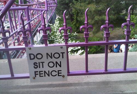 16 Hilarious Fence Fails - Oddee