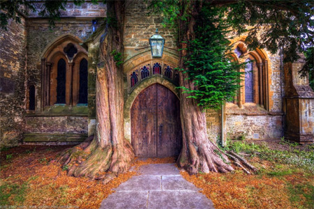8 Amazing Entrances - Oddee