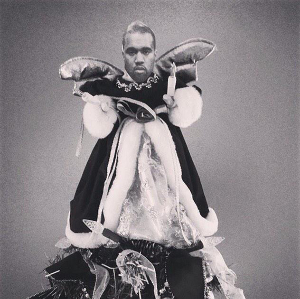 15 Crazy Christmas Tree Toppers - Oddee