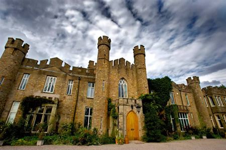 10 Fairytale Castles You Can Rent on Airbnb - Oddee