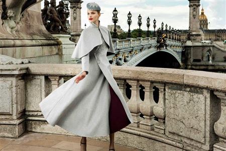 11 Most Stylish Airline Uniforms - Oddee