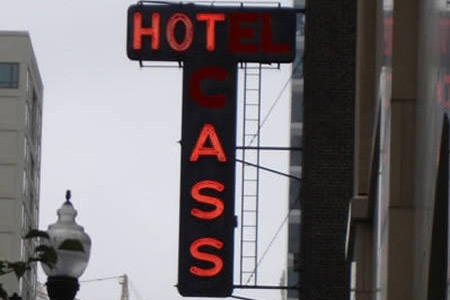 10 Unfortunate Neon Signs - neon signs - Oddee