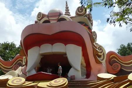 10 Weirdest Theme Parks - bonbon land, weird park - Oddee