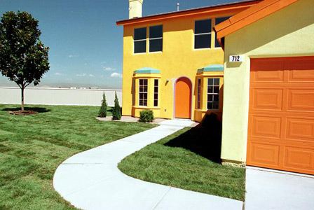 10 Real Houses Inspired by Cartoons - cartoon house - Oddee