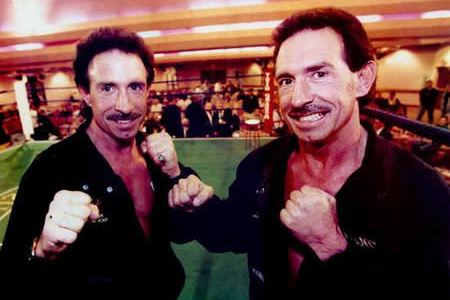 10 Unbelievable Stories About Family Reunions - stories about family ...