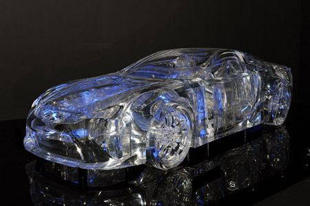 10 Amazing Transparent Sculptures - transparent sculptures - Oddee