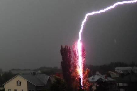10 Bizarre Stories of Lightning Strikes - struck by lightning odds ...