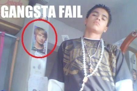 Selfie Background Fail