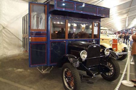 10 Coolest Homes Made From Vehicles - coolest houses - Oddee