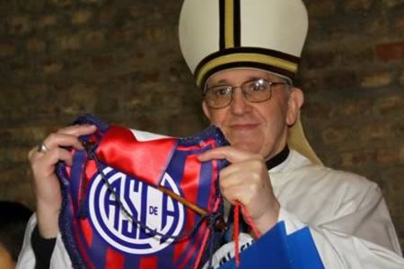 7 Coolest Oddities About The Coolest Pope - pope francis facts - Oddee