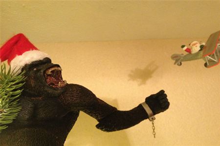 15 Crazy Christmas Tree Toppers - Oddee