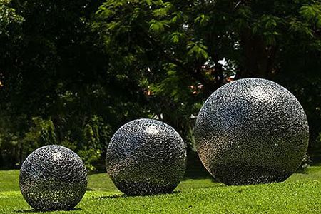 10 Strange Tales of Balls - Oddee