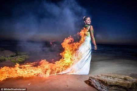 9 Most Extreme Wedding Photos - Oddee