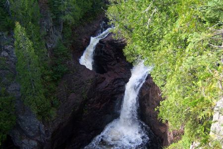 10 Bizarre Waterfalls - Oddee