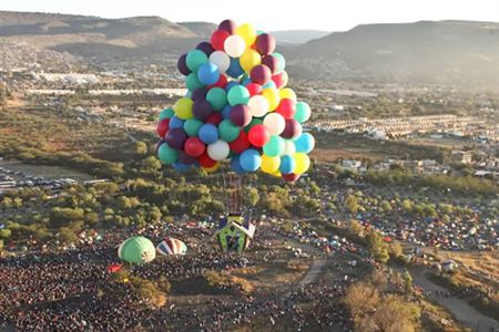 Pixar's “Up”: 10 Amazing Things Suspended By Balloons - Oddee